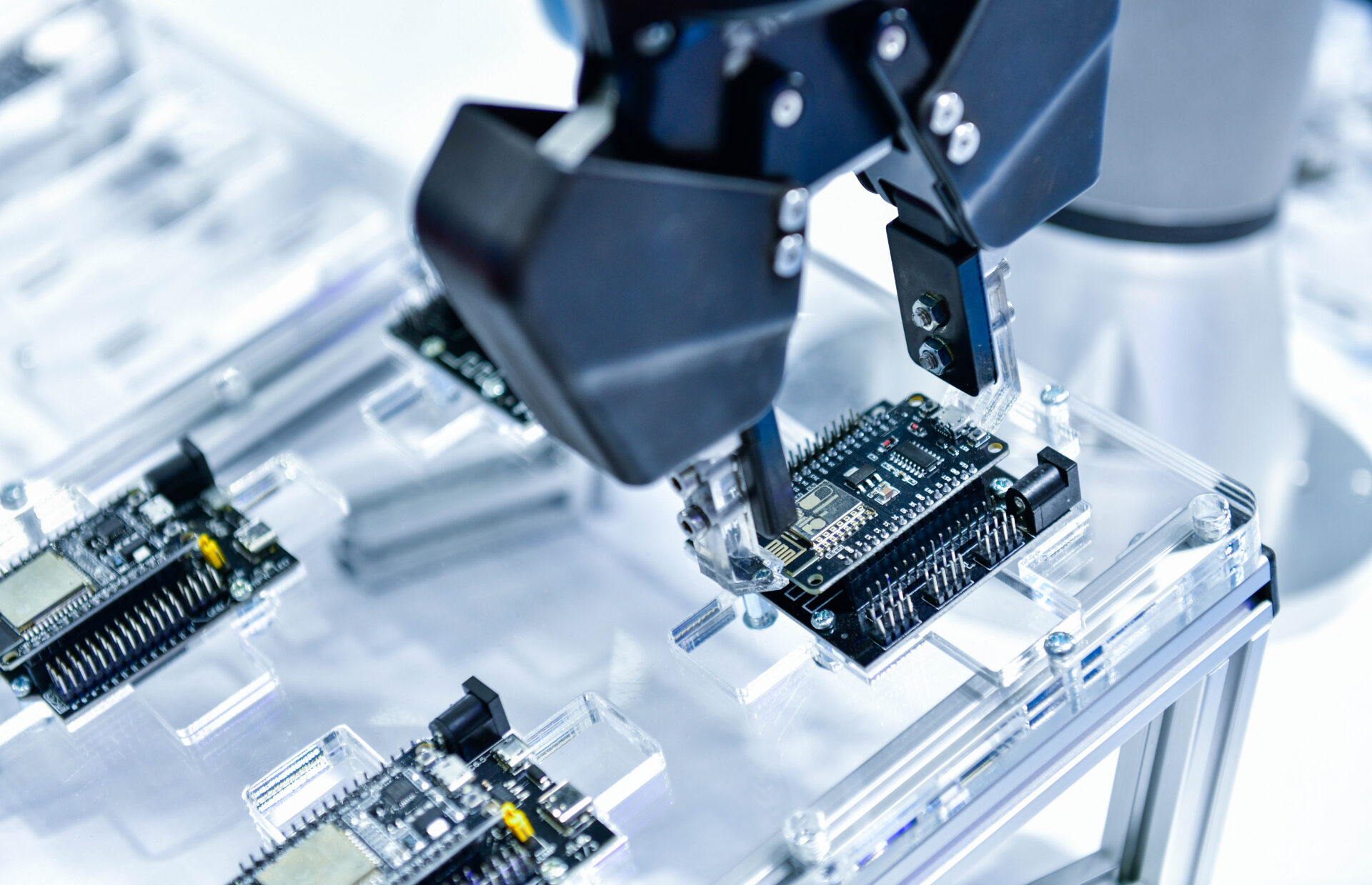 Semiconductor Logistics | Omni Logistics